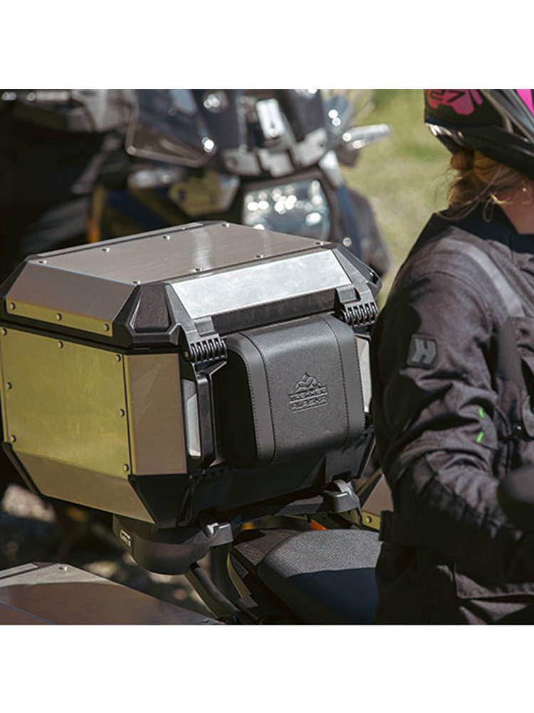 Aluminium top-case Givi Trekker Alaska (44L) srebrny 44 | TOP CASES ...